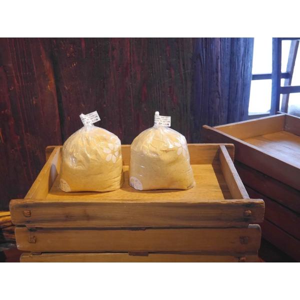 発酵袋が不要な方へ詰め替え用2.5kg×2個入り！発酵袋や仕込み桶などご準備出来るお客様へ！2倍麹 置くだけ味噌の詰め替え用 2.5kg 活きた麹菌（発酵）を採って下さい。この2.5kg×2個（5kg）置くだけ味噌は朝晩のお味噌汁で2名様で...