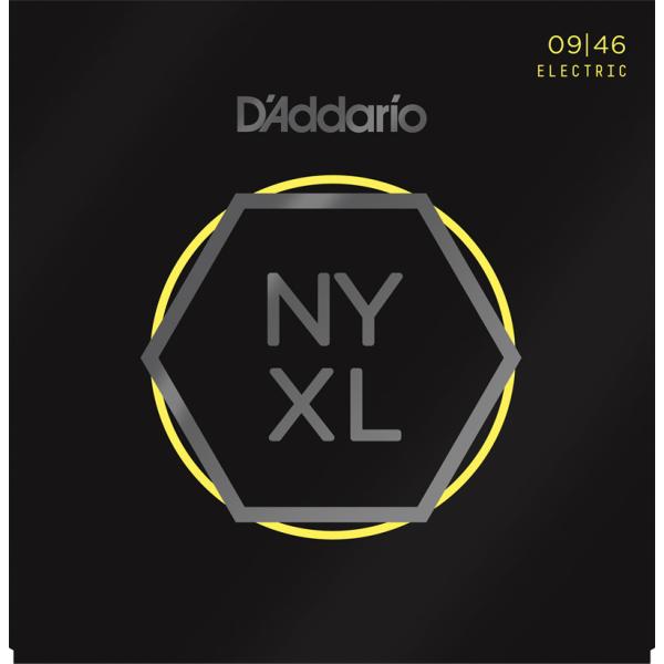 D'Addario NYXL0946 Super Light Top / Regular Bottom エレキギター弦NYXL0946は、スーパーライトセット(0942)の高音弦と、レギュラーセット (1046)の低音弦を組み合わせた、しっ...