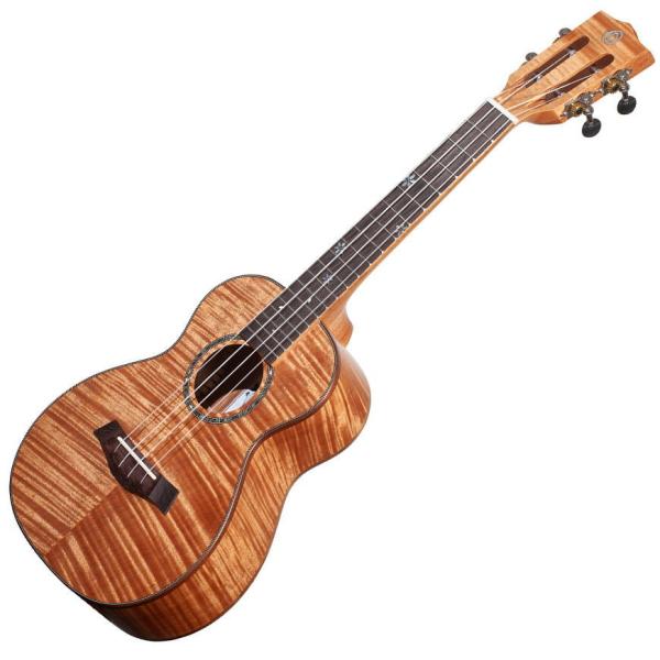 オハナの「CK-18OM」は、オクメの美しい杢目が印象的な15インチ・スケールのコンサート・サイズのモデルです。15インチ・スケールは初心者でも押さえやすく、コンサート・サイズならではのしっかりとした音量が特徴です。ボディー・トップ、サイド...