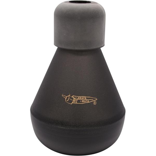 消音性能や吹奏感の良さを求めがちなプラクティスミュート。しかし最も重要なことは聴こえる音色の心地よさです。2013年、奏法を崩す心配のない、上達の助けになる可能性のあるハンドメイドプラクティスミュート《okura+mute》が誕生しました。...