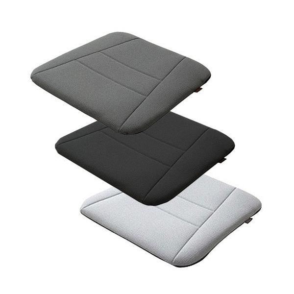 【送料無料】SORBO ソルボ薄くても安定性が高く、体圧を分散させる快適なマットです。長時間座ることの多い方に最適。■カラー シルバーグレー グレー ブラック ■サイズ 巾440x奥行430x高さ35mm,■重量 約1,400g ■生産国 ...