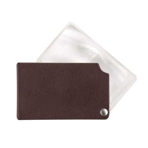 【商品名】　ESCHENBACH ルーペ 携帯用ルーペ ヴィゾポケット ボルドー 1721-16 【商品説明】　・本体サイズ: 88×54×厚さ7mm、レンズサイズ: 74×48×厚さ2.5mm 【サイズ】　高さ : 1.50 cm　横幅 ...