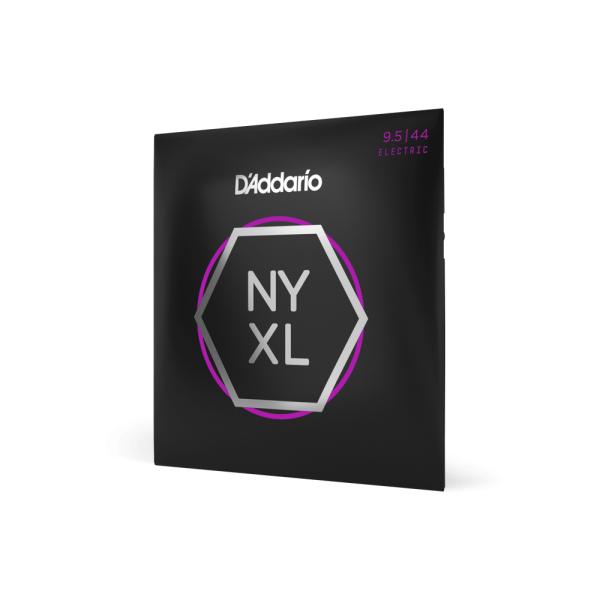NYXLシリーズは、これまで市場に出たどの弦よりもチョーキング強度が向上、大音量かつチューニング安定性の優れた弦です。ニューヨー クに拠点を置くD'Addario社によって考案、開発、製造されたこの新しい弦は、芯線とプレーン弦に破断強度に優...