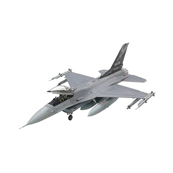 傑作機シリーズ No.101・カラフル ワンサイズ TMYTAM61101・組み立て、塗装が必要なプラモデル。別途、工具、塗料等が必要。