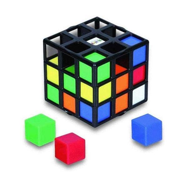 (C)Rubik's(R) Used under licence Rubiks Brand Ltd. All rights reserved.・ひねってひっくり返して展開が変わるルービックキューブ型立体3目並べ!・頭脳で勝負!・BRケージは...