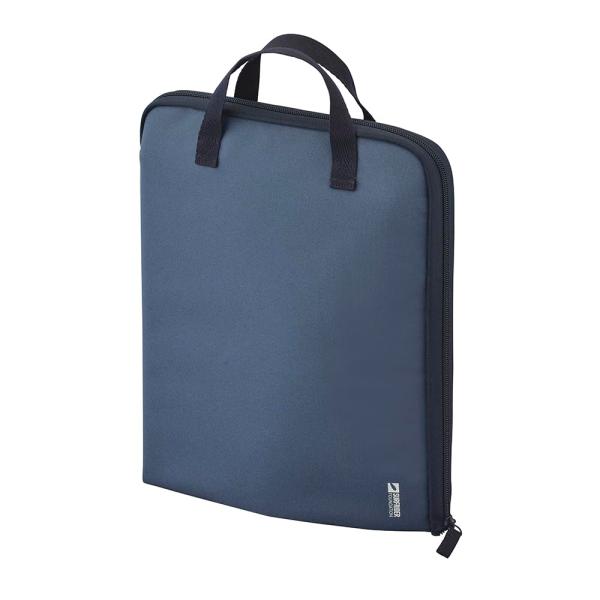 ・オーシャンネイビー  A3202-11・Color:オーシャンネイビー・【特長】L字に自立するポーチ。・【本体寸法】幅×奥行×高さ／265×50×340mm・【本体重量】305g・【色】オーシャンネイビー・【材質】本体／ポリエステル