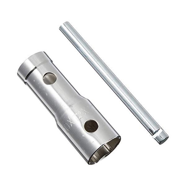 | おすすめポイント 【製品6ヶ月】 ほとんどのサイズに対応可能な3in1タイプのショートプラグレンチ登場です。 肉薄の為、クリアランスの少ない車両への使用にもオススメです。 弊社提携のプロショップ様にて製品クオリティを確認し、実際にプロの...