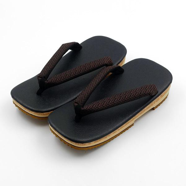 ●EVA素材とシルクを使用した草履【品　質】台：合皮 / 鼻緒：お召し（絹）/ 巻：コルク / 底：EVA素材　日本製【サイズ】適応サイズ：25.5cm〜27cm / 長さ：26.5cm / 巾：11cm / 高さ：4cm【備考】始めは鼻緒...