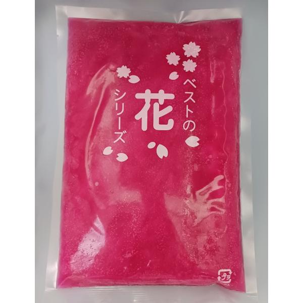 小田原産の八重桜の花を収穫後、洗浄し、八重桜のエキスけを作ります。その後花を除いて桜のエキス】になりました。そのエキスを約半分まで濃縮して【桜のペースト】になります。。小田原近郊の食用桜花の果糖漬けエキス。洋菓子・和菓子・ゼリー寄せ等の風味...