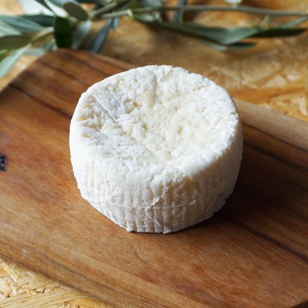 ◎毎週「月曜日までのご注文」をその週の「金曜日に発送」いたします。「街に出来立てのチーズを」「チーズを身近に、日常に」という思いで、渋谷に誕生したSHIBUYA CHEESE STAN。東京・多摩地区の牧場から届く新鮮なミルクを使って、毎日...