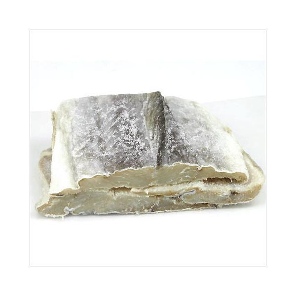 数ヶ月間塩蔵と乾燥と繰り返し、寒風にさらしたこの魚肉の味覚は生のタラからは得られるものとは全く違った美味なるものに変化しています。脂肪分が少なく良質のたんぱく質のこの製品は ダイエットにも適してます。ジャガイモ、トマト 等と一緒に煮込んだり...