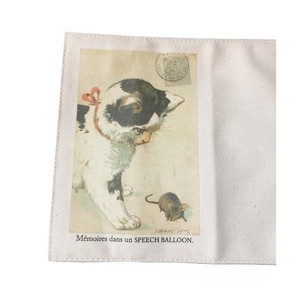 職人がひとつひとつ作製する素敵な布製文庫カバーです。暮らしの中でずっと使われてきた綿や麻という素材。文庫本に巻けばおしゃれな読書タイムに。優しい風合いの布製は、その手触りからきっと手放せなくなります。読書という憩いのひとときにこそ使っていた...