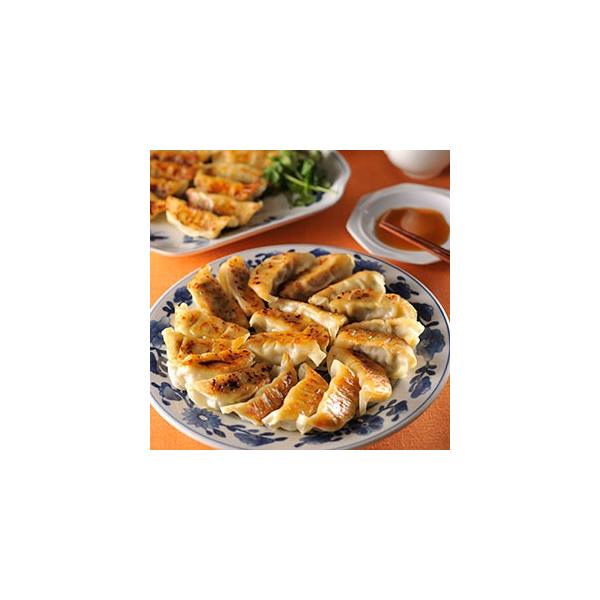 地元栃木産の豚肉、青森のニンニク、那須のシイタケ、群馬の高原キャベツなど徹底して食材にこだわった。丸一日低温熟成させた餡を0.7mmの薄皮に包み、出来たての味をマイナス30℃で瞬間冷凍する。シソやニラ入りなどバラエティーに富んだ種類があるの...