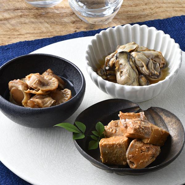 天然雪の冷蔵庫『雪室』で熟成させた銘酒『雪中梅』。この越後の地酒を調味液に使った海の幸の蒸し煮は、まろやかな舌触りの「あんきも」、瀬戸内産カキの旨みを引き出した和風仕立ての「かき」、国産ホタテ貝の甘みがやさしい「ほたて」の3種。どれも芳醇な...