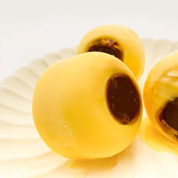 北海道産の牛乳、生乳、卵は卵黄のみ使用して作った濃厚プリンに、カラメル代わりに仕立てたビター生キャラメルをMIXした逸品のアイスプリンは、ちょっと贅沢な大人のご褒美。