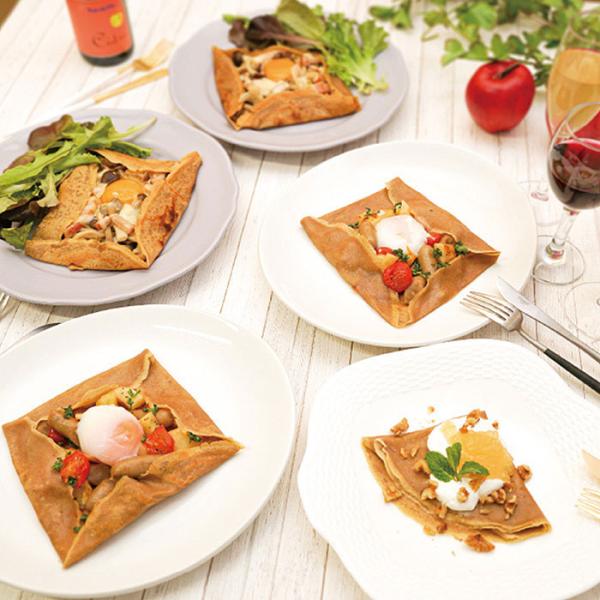 解凍後も生の風味・食感が残っているカットしめじ、国産の豚肉にこだわり、豚肉の旨みと食感をお楽しみいただけるウインナー、360度まわりをスモークしおいしさと香りがより一層引き立てられたつるしベーコンを具として、長野県産そば粉を使用し、焼き上げ...