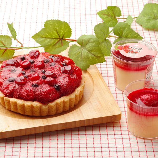 人気のベリーを使ったタルトとプリンの詰合せです。ミックスベリータルトはストロベリー・クランベリー・ブルーベリーを使用し、ホールタイプのタルトにしました。木苺プリンはとろける食感のプリンに木苺（フランボワーズ）と特製ソースで仕上げています。甘...