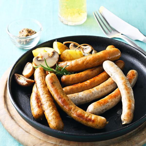 「安心のおいしさを届けたい」と、添加物を使わず、国産素材で手作り。定番の「粗挽き」、香り高い「ハーブ」、爽やかな「ニュールンベルガー」の3種は、ドイツの国際コンテストで金賞を受賞した逸品。口当たりはしっとりと、豚肉の自然な旨みが生き、やさし...