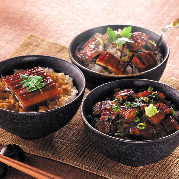 愛知県三河産の厳選うなぎを贅沢に使用し、秘伝のたれでじっくりと炊き上げた「ひつまぶしの素」です。ふっくらと柔らかく、香ばしい蒲焼きは、まさに職人の技が光る逸品。濃厚でコク深いたれがうなぎの旨みを引き立て、口の中でとろけるような味わいが楽しめ...