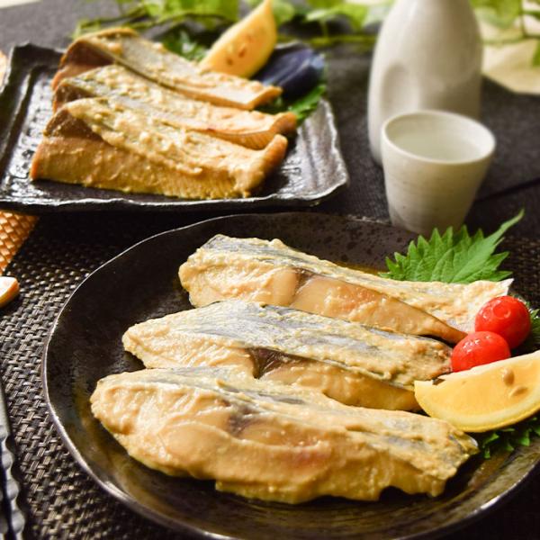 愛知の銘酒「二兎（にと）」の酒粕を贅沢に使用し、素材の旨みを最大限に引き出した「さわら粕漬け」と「ぶり粕漬け」の詰め合わせ。無添加でありながらも、砂糖の代わりに甘酒を加えることで、魚の身はふっくら、しっとりとやさしい味わいに仕上がります。上...