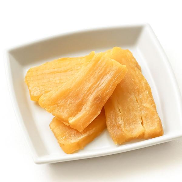 甘みと風味が特長の国産紅はるかを使用した「塩ほし芋 塩はるか」。土佐の海塩「土佐の塩丸」を加えることで、芋本来の甘さを引き立て、奥深い旨味と上品な後味を実現しました。自然な甘みとほんのり感じる塩味が絶妙なバランスの、こだわりの干し芋です。食...