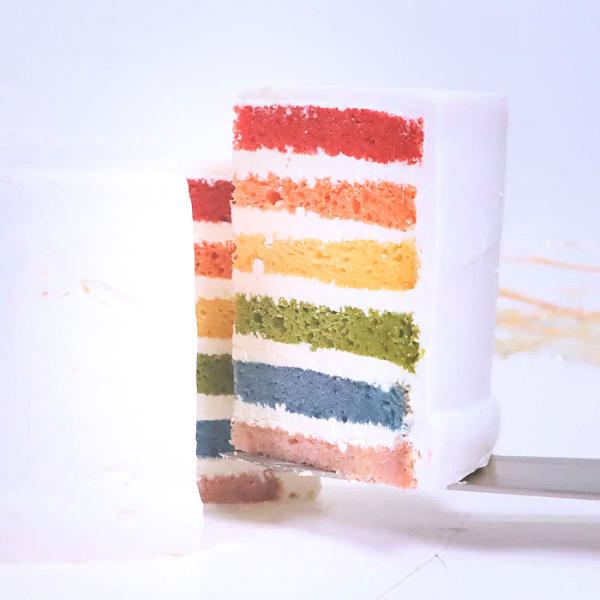 小麦、乳や卵を使用せず、アレルギーを持つ人々でも安心して楽しめるように、全ての原材料から製造場所まで、ヴィーガンかつグルテンフリー専用の環境で作られており、途中で混入のリスクを心配する必要はありません。大人たちは子供たちに安心して与えること...