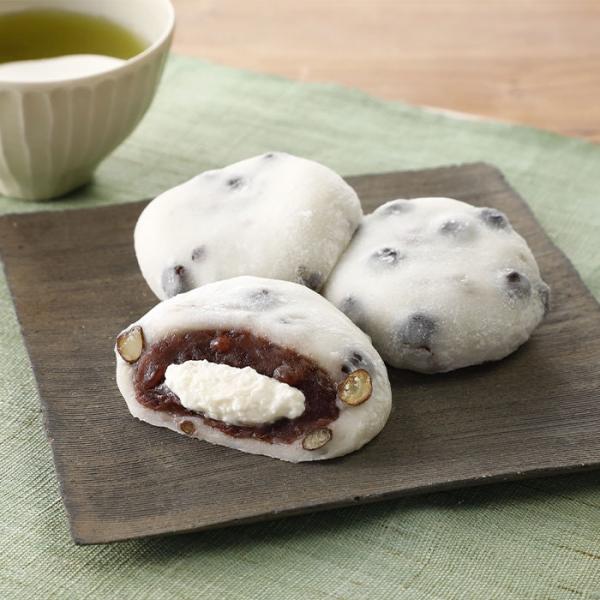 東京都伊豆大島の伝統海塩「海の精」を入れて炊き上げた塩粒あんとクリームを、大粒の赤えんどう豆入りの国産もち生地でふんわり包んだクリーム大福。小豆は北海道十勝産、もち米は九州のヒヨクモチを使用しています。海の精が引き立てる甘味・うま味・苦味が...