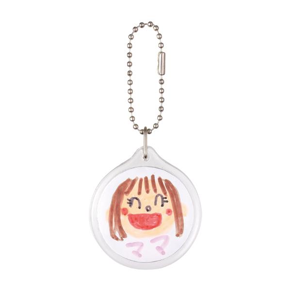 ワンタッチではめるだけ！自分の作った作品を入れたキーホルダーが作れる！写真や雑誌の切り抜きを入れたり、好きなイラストを描いてオリジナルのキーホルダーがつくれる丸型のクリアキーホルダーです。外寸：44×50×5mm、内寸：φ38mm検索ワード...