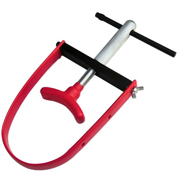 スクーターのプーリー、フライホイールなどの脱着時の回り止めや、カートリッジオイルフィルターの脱着に使用する特殊ツールです。バンドは3段階調整可能です対応範囲：50〜120mm（プーリー直径）重　量 ： 0.7kg作業方法はこちらのページをご...