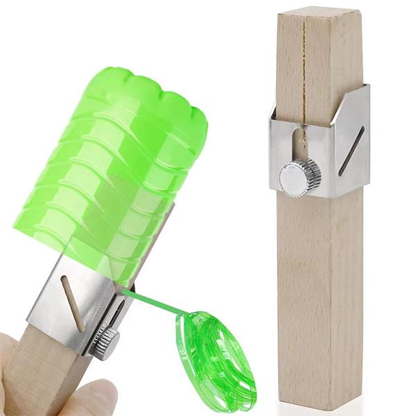 商品説明用途: 不要になったペットボトルを再利用してプラスチックストリップを作るための便利なツールです。このカッターを使えば、ペットボトルを簡単にリサイクルし、新しい用途に活用できます！特徴:・簡単な使用方法: 柔らかいペットボトルを準備し...