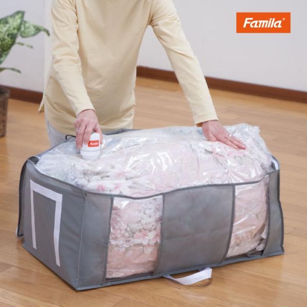 圧縮袋と収納ボックスが一体化した、超便利アイテム！専用の吸引機で中の空気を抜くだけで、かさばる衣類をコンパクトに！ パンパンに詰まったクローゼットもスッキリ収納できます。使い方は簡単！衣類をポンポンと入れてファスナーを閉じ、専用の吸引機を吸...