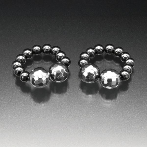 鉱石の力で耳ツボを刺激！ダイエットテライヤリング全身につながると言われる耳ツボを、鉱石の力で効率よく刺激し、美容と健康をサポートするイヤリングです。テラヘルツとは、遠赤外線を含む波長を出し、自然治癒力や免疫力の向上、健康維持や老化対策に効果...
