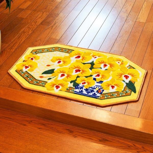 風水の基本 福禄寿 の3色を基調に仕上げた「運気上昇」玄関マット福を招く「八角」 風水で「八角」は、家の八方位から幸運を呼び寄せると言われる招福角！胡蝶蘭の花言葉は【幸せが飛んでくる】玄関から「福」と「金運」を招く！幸福の黄色い胡蝶蘭 風水...