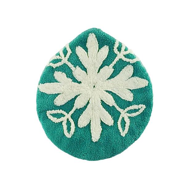 ハワイアンキルト風の柄が大胆に配置されたハワイアン柄トイレ蓋カバー。 トイレを明るく演出します。 蓋：普通  色：ブルーグリーン  品質：アクリル100% サイズ：写真4枚目参照（小売店在庫品転売）のためアウトレット出品です