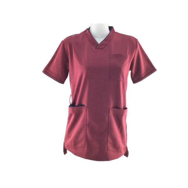 しなやかなパウダーストレッチ素材で動きやすく、快適な着心地を実現。肩のスナップボタンで着脱しやすく、忙しい現場でも安心です。ウエストラインを美しく見せるシルエットで、スタイルアップ効果も。機能性とデザイン性を兼ね備えたプロ仕様の一着です。左...