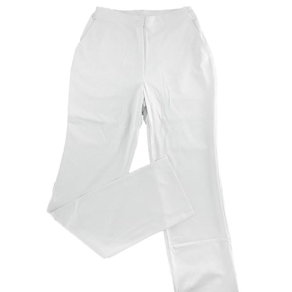 快適な履き心地を追求した医療用パンツです。動きやすさを重視したシルエットで、日常業務の動作をスムーズにサポートします。シンプルなデザインで、ナースウェアやジャケットと合わせやすく、幅広いシーンに対応可能。耐久性と清潔感を兼ね備えており、医療...