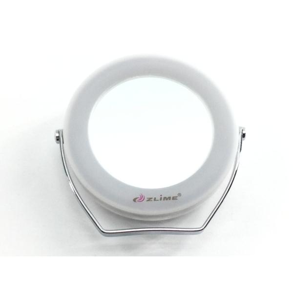 メイクアップやシェービング、スキンケア時に細部まで拡大可能です。顔全体の細部までしっかりと確認できるので、メイクアップやシェービングの補助に最適！男性・女性問わず使いやすい商品です。LED照明：単4電池x2(別売り)※鏡部分回し開け電池交換...