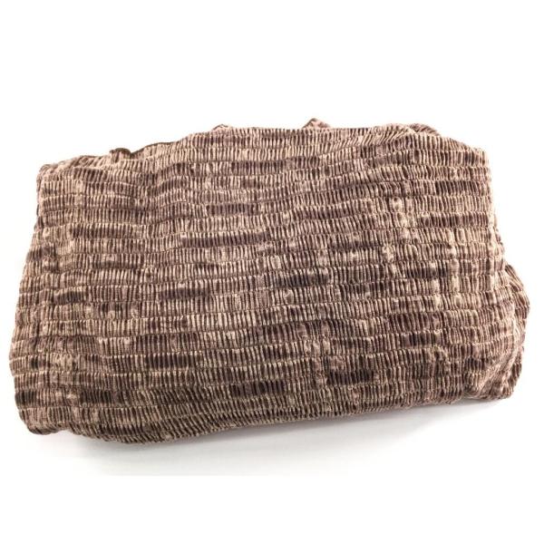 やや薄手の綿混素材で、シャリ感のある生地が特徴のイタリア製フィットソファカバーです。サラッとした肌触りと、横方向にしっかり伸びるストレッチ生地で、ソファにぴったりフィットします。この商品を製造する「GA.I.CO.（ガイコ）」社は、1965...