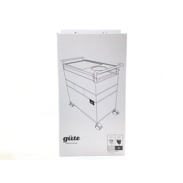 ナチュラルな木製天板とファブリック素材が調和したおしゃれなgute収納ワゴン。たっぷりのポケットとキャスター付きで、移動や整理整頓も快適。リビングやキッチン、ワークスペースに最適なマルチユースアイテムです。仕様：ティッシュボックスホルダー×...