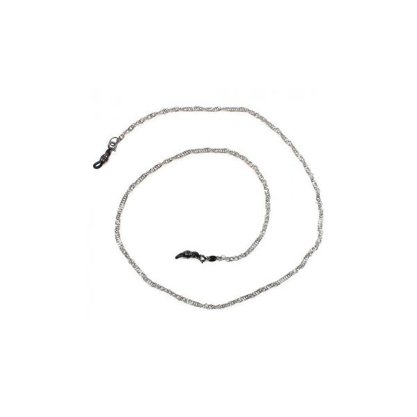 メガネにチェーンをつけるだけで、目元を彩ります。