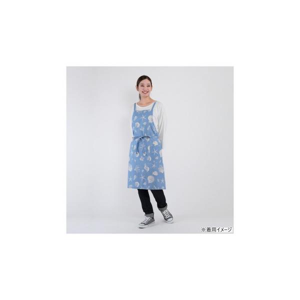 貝や人手の模様がかわいいエプロンです。着けていて、気分が上がること間違いなしの1枚です。