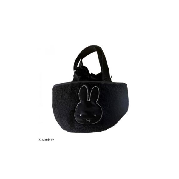 手ざわりの良いボアプードルの生地にミッフィーが可愛いマグケース。マグはもちろん、おやつや果物なども入れられる小ぶりながら良いサイズ感です。