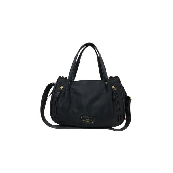 シンプルでどんなコーディネートにもピッタリの、2WAYバッグです。手提げ、又はショルダーバッグとしてご使用いただけます。ポケットが多く、機能性・使い勝手が抜群です。