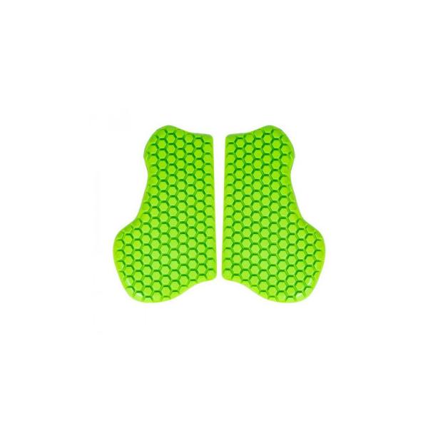 メッシュプロテクターTWシリーズをCE Level.1にアップデート。軽量で薄いながらも高い衝撃吸収性を発揮するHilonプロテクターは、柔軟性もありライディングの妨げになりません。特殊防水機能を有し、吸水して重くなることもありません。