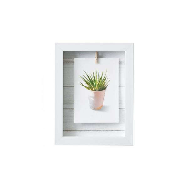 クリップで挟んで写真やいろいろなものをとめて、お気に入りのインテリアになります。