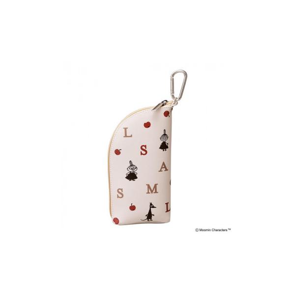 カラビナ付きのため、手軽にカバンなどに付けられる便利なケースです。