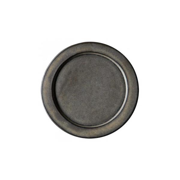 日本の職人が手仕事で作り上げた器、ベニェ。スッキリとしたフォルムがシックで大人っぽい佇まい。質感はつや消しで手触りが良く、優しさとクールな印象を感じられる不思議なデザインです。スモーキーで上品な色使いは珍しく、食卓を新しい世界観で包んでくれます。