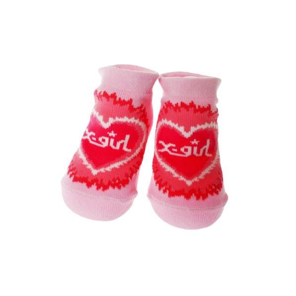 新生児  出産祝いにも大人気のハートタイダイシリーズがNEWカラーで登場したベビーソックスです。インパクトを与えるブランドらしいデザインになっています。キッズサイズのTシャツとリンクコーデも可能。同柄でカバーオールやスタイが展開されています...