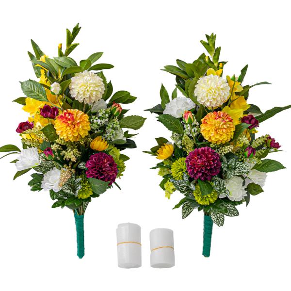 常時500種類を超える造花から、一つ一つ丁寧に手作業で花束を組み合わせています。【色止め加工】が施されているため、通常の造花よりも長く太陽の下でも美しい状態を保ちます。お墓用としてお供えするのはもちろん、仏壇用にお供えするのにも最適な造花で...