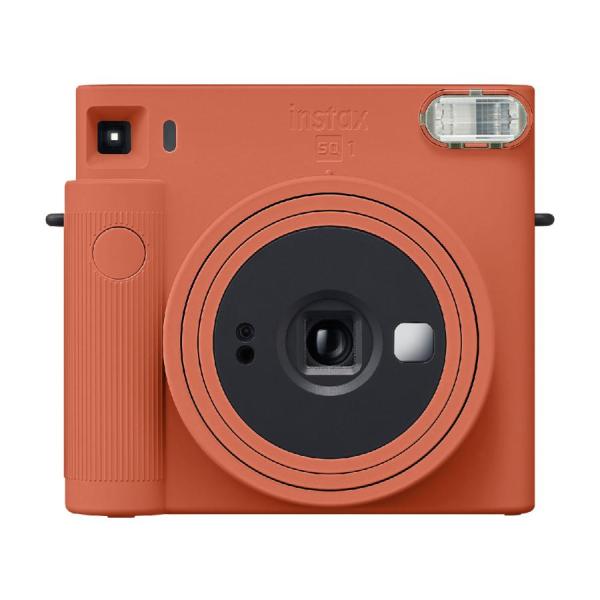 instax SQUARE SQ1■「instax SQUARE」フィルム専用のインスタントカメラ。写真画面は62×62mmの正方形です。■周囲の明るさに合わせてシャッタースピードやフラッシュ光量を自動調整。■レンズリングを回すだけでセルフ...